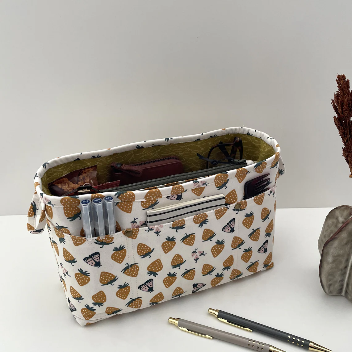 Pocket Pouch Pattern | Oleander Pouch | SewShare